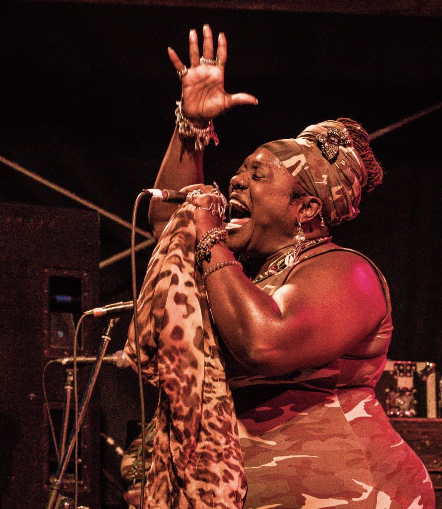 Live Shows - Thornetta Davis